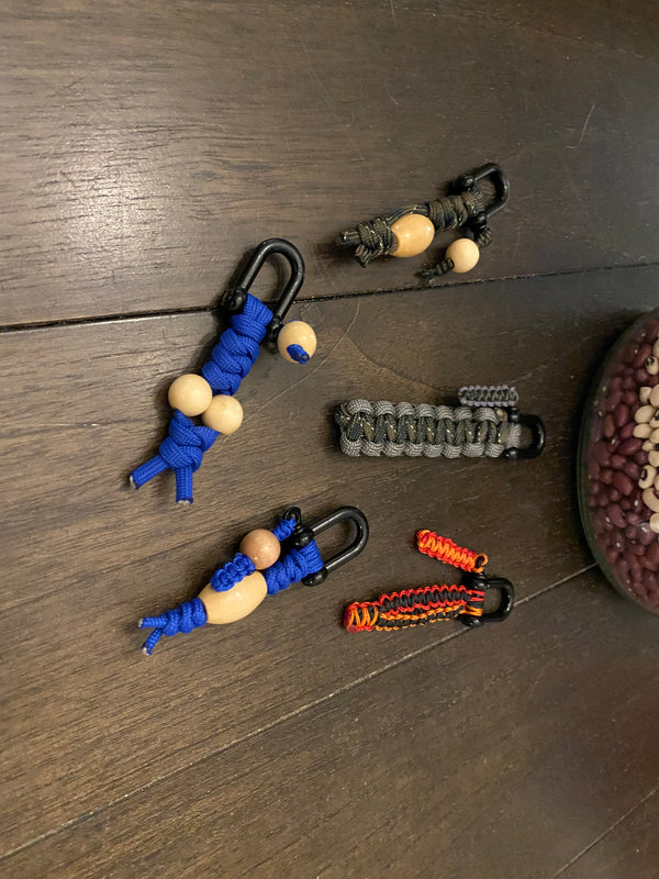 Custom Shackle Keychain – North Creek Paracord